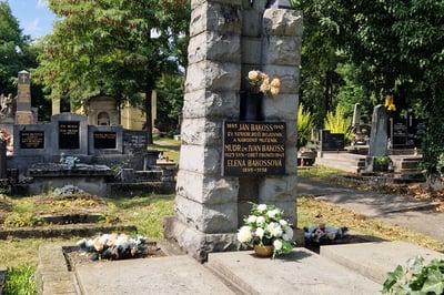 Hrob Ján a Ivan Bakoss - VOJENSKÉ PAMÄTNÍKY - MILITARY MONUMENTS