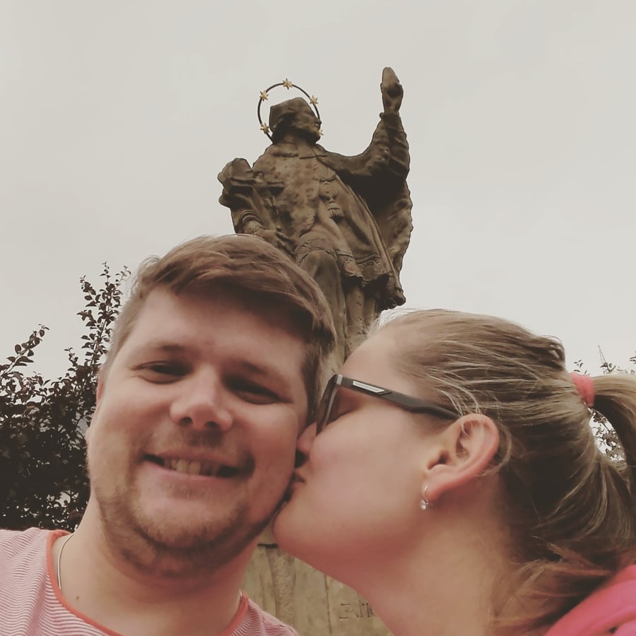 Socha sv. Jana Nepomuckého v Pecce - svatý Jan Nepomucký