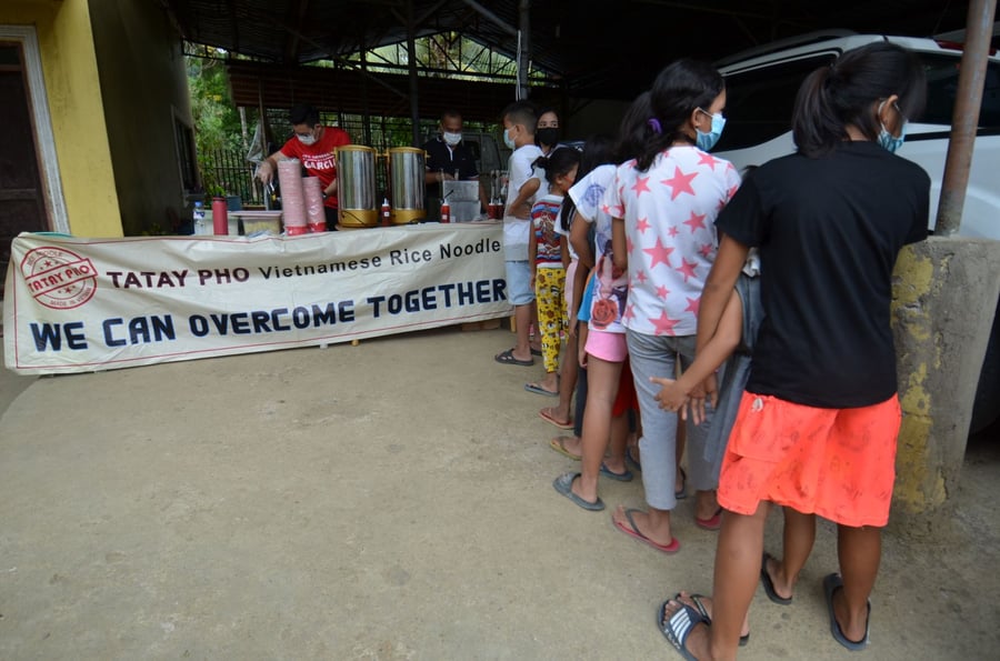 BARANGAY PARIL - 04/24/2021 - FEEDING LOCATON | Mapotic
