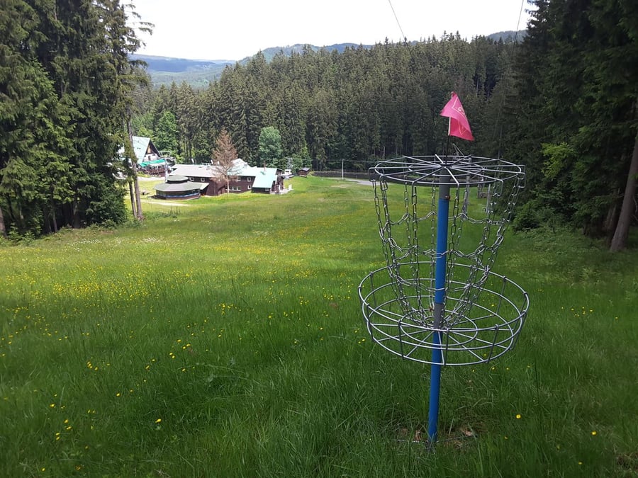 Discgolfové hřiště SKI Park Gruň - Kde hrát discgolf | Mapotic